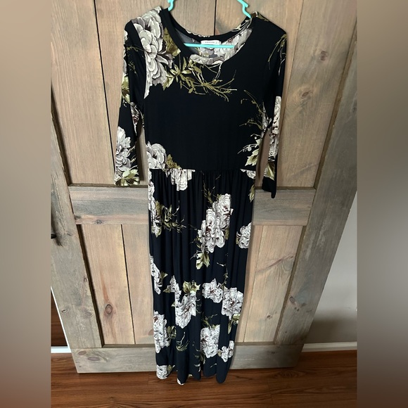 Reborn J | Dresses | Reborn Black Floral Dress | Poshmark